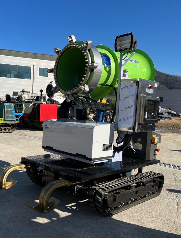2. Fan Type Snowmaking Machine - snow
